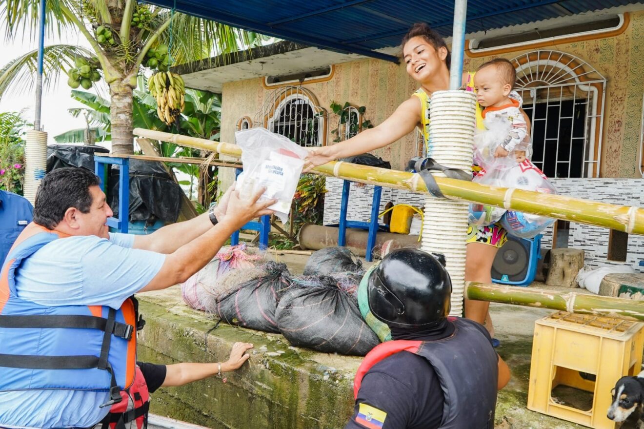 Alcaldía llegó con ayuda a La Pinela en La Unión - ALDIA | Noticias de ...