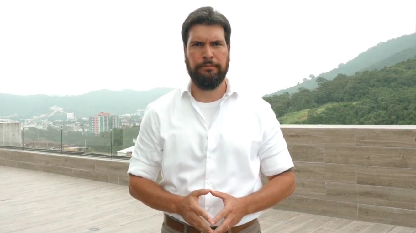 En redes sociales remueven el pasado de Jan Topic, quien desea ser ...